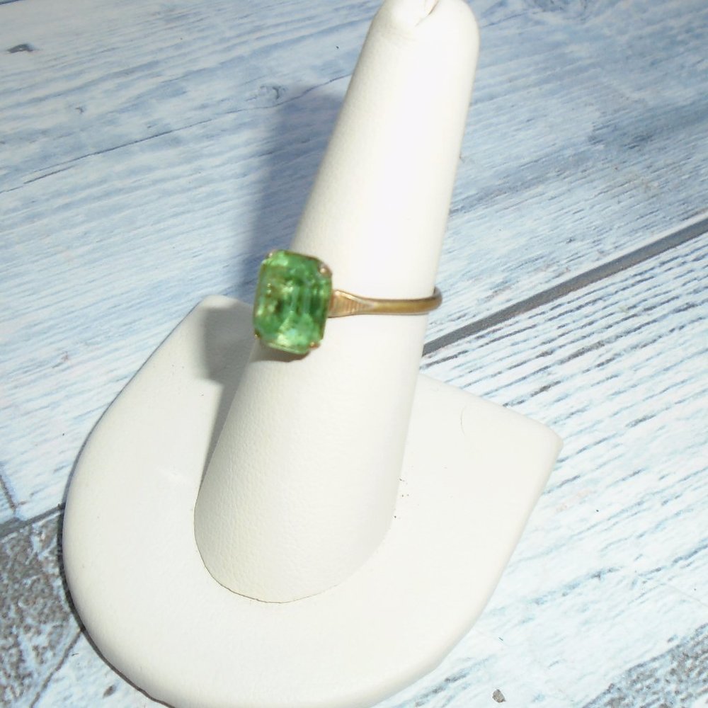 Antique Costume Ring - Gem